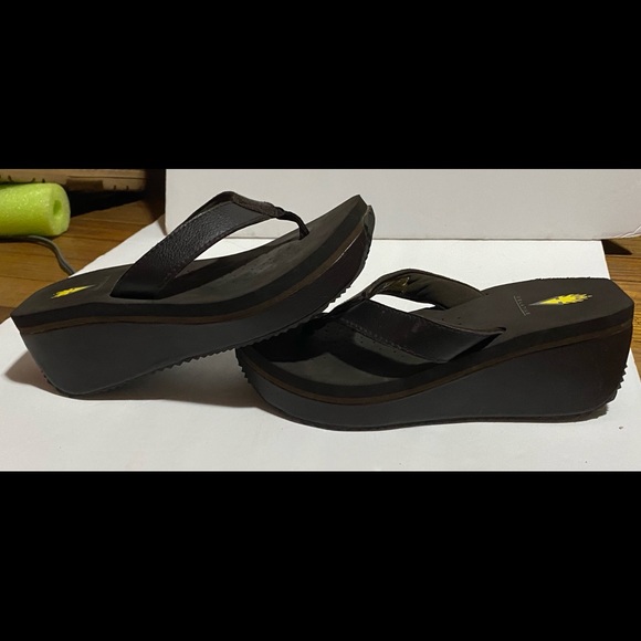 Volatile | Shoes | Volatile Wedge Platform Flip Flip Sandal | Poshmark